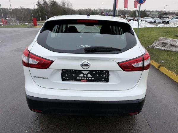 Balts Nissan Qashqai 2014 Viļņa, ar dzinēja tilpumu 1.20 L un nobraukumu 197 tūkst. km par 7950 €, foto 11 vietnē AUTOMOTO.COM.LV