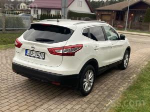 White Nissan Qashqai 2014 in Jelgava, with an engine capacity of 1.20 L and mileage of 0 thousand km for 7290 €, photo 4 on AUTOMOTO.COM.LV