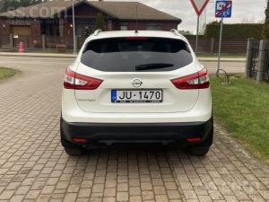 White Nissan Qashqai 2014 in Jelgava, with an engine capacity of 1.20 L and mileage of 0 thousand km for 7290 €, photo 7 on AUTOMOTO.COM.LV