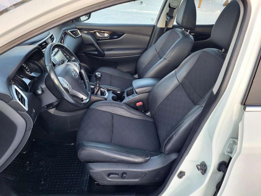 Balts Nissan Qashqai 2014 Šauļi, ar dzinēja tilpumu 1.20 L un nobraukumu 164 tūkst. km par 6990 €, foto 22 vietnē AUTOMOTO.COM.LV