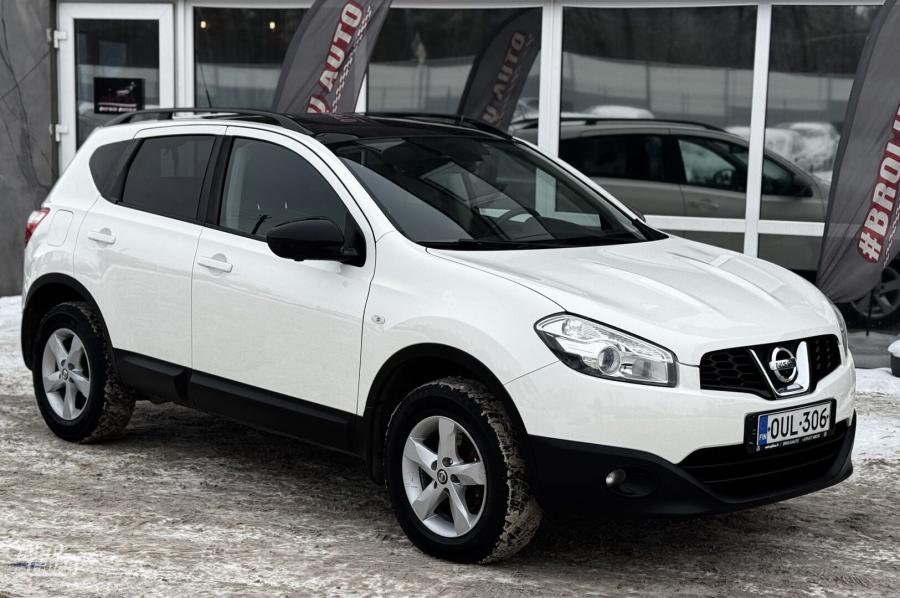 White Nissan Qashqai 2014 in Radviliskis, with an engine capacity of 1.60 L and mileage of 224 thousand km for 5750 €, photo 4 on AUTOMOTO.COM.LV
