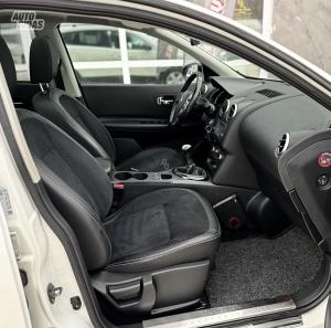 White Nissan Qashqai 2014 in Radviliskis, with an engine capacity of 1.60 L and mileage of 224 thousand km for 5750 €, photo 17 on AUTOMOTO.COM.LV