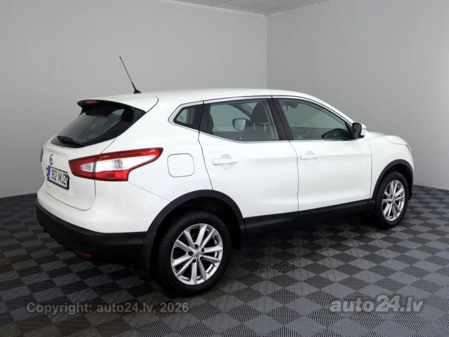 Balts Nissan Qashqai 2014 Tallina, ar dzinēja tilpumu 1.20 L un nobraukumu 82 tūkst. km par 5999 €, foto 3 vietnē AUTOMOTO.COM.LV