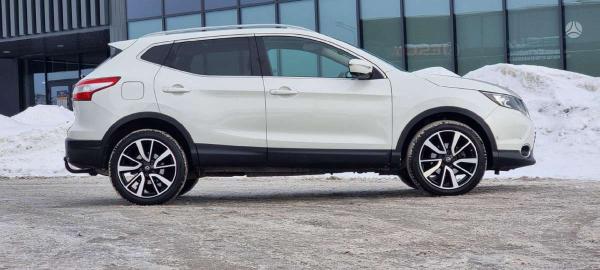 Balts Nissan Qashqai 2014 Šauļi, ar dzinēja tilpumu 1.60 L un nobraukumu 209 tūkst. km par 8600 €, foto 8 vietnē AUTOMOTO.COM.LV