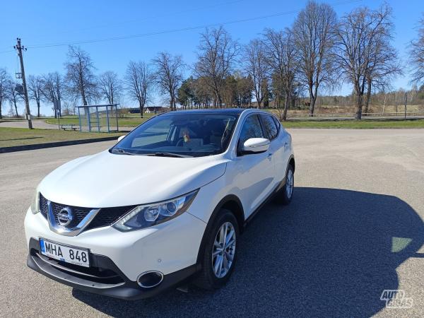 Balts Nissan Qashqai 2014 Viļņa, ar dzinēja tilpumu 1.50 L un nobraukumu 233 tūkst. km par 8300 €, foto 4 vietnē AUTOMOTO.COM.LV