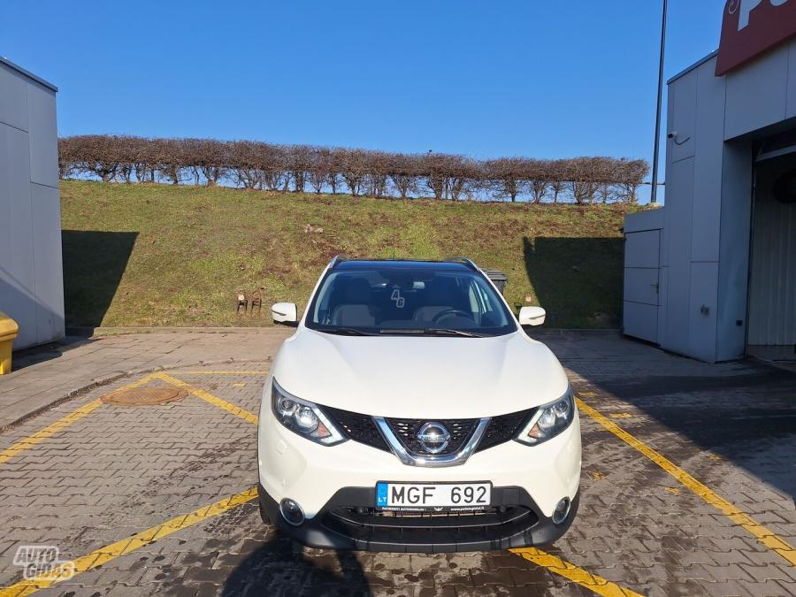 Balts Nissan Qashqai 2014 Viļņa, ar dzinēja tilpumu 1.20 L un nobraukumu 226 tūkst. km par 7000 €, foto 1 vietnē AUTOMOTO.COM.LV