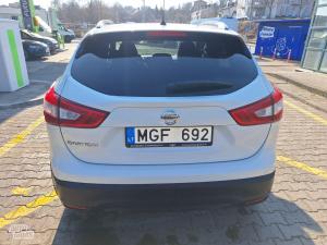 Balts Nissan Qashqai 2014 Viļņa, ar dzinēja tilpumu 1.20 L un nobraukumu 226 tūkst. km par 7000 €, foto 5 vietnē AUTOMOTO.COM.LV