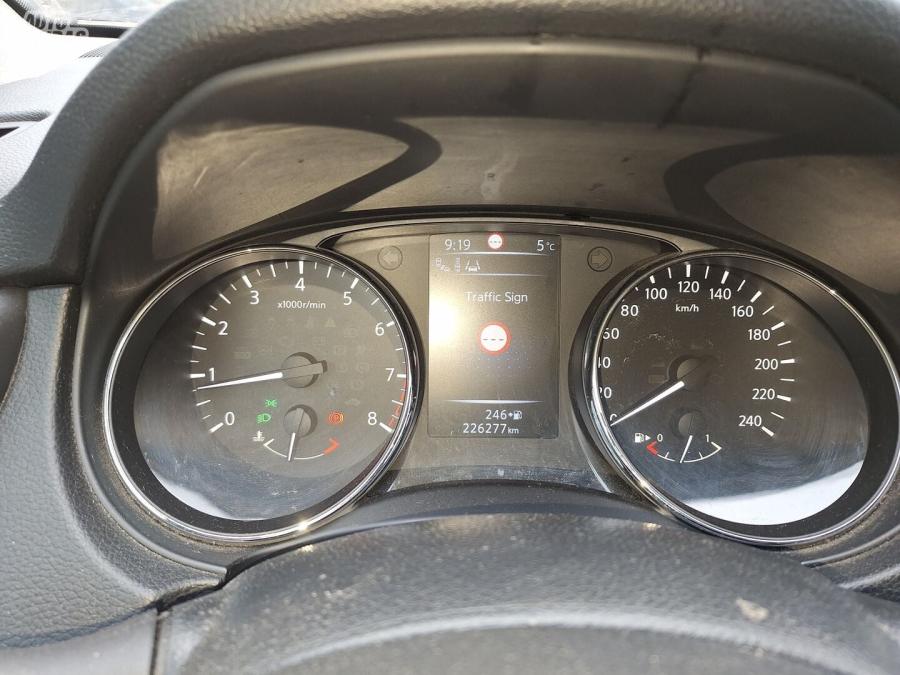 Balts Nissan Qashqai 2014 Viļņa, ar dzinēja tilpumu 1.20 L un nobraukumu 226 tūkst. km par 7000 €, foto 7 vietnē AUTOMOTO.COM.LV