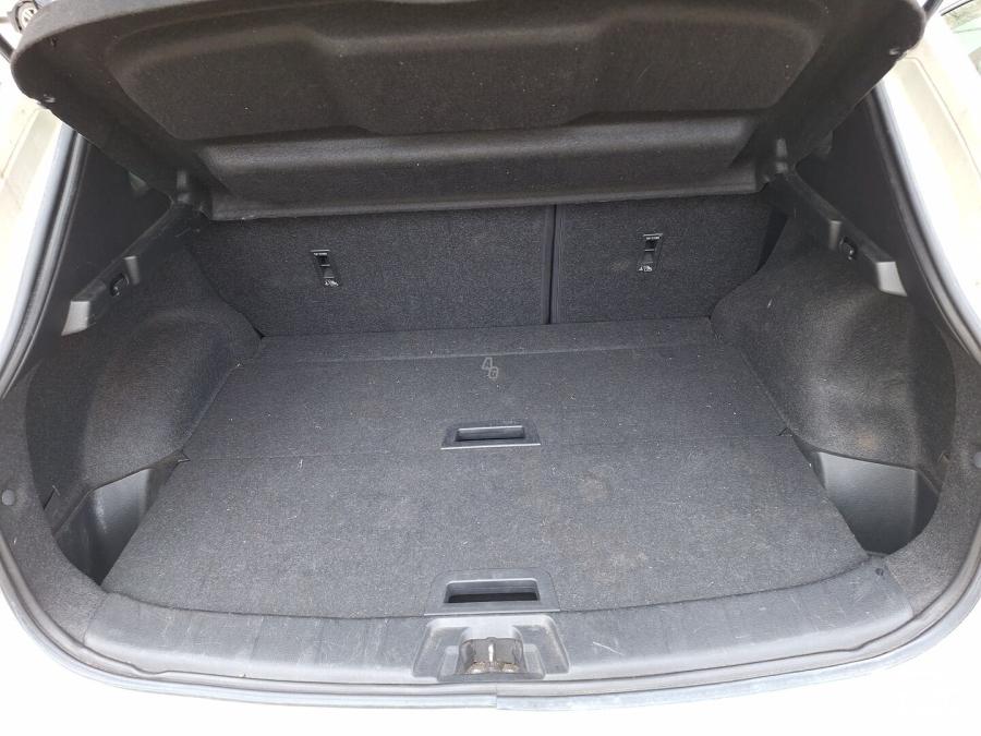 Balts Nissan Qashqai 2014 Viļņa, ar dzinēja tilpumu 1.20 L un nobraukumu 226 tūkst. km par 7000 €, foto 11 vietnē AUTOMOTO.COM.LV