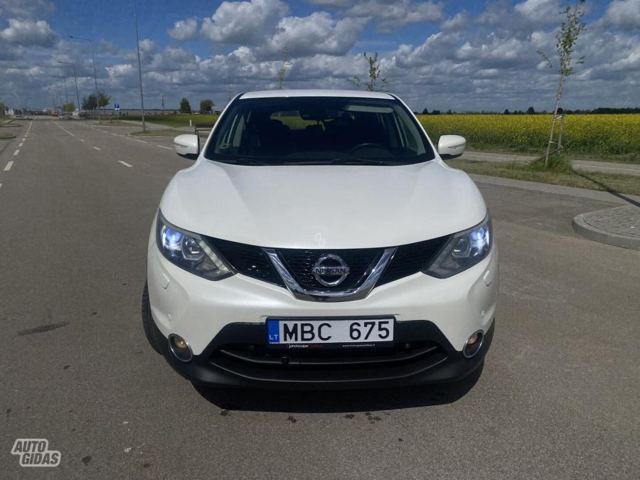 Balts Nissan Qashqai 2014 Marijampole, ar dzinēja tilpumu 1.20 L un nobraukumu 147 tūkst. km par 7600 €, foto 3 vietnē AUTOMOTO.COM.LV