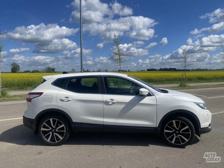 Balts Nissan Qashqai 2014 Marijampole, ar dzinēja tilpumu 1.20 L un nobraukumu 147 tūkst. km par 7600 €, foto 6 vietnē AUTOMOTO.COM.LV