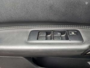 White Nissan Qashqai 2014 in Panevezys, with an engine capacity of 1.60 L and mileage of 250 thousand km for 3150 €, photo 9 on AUTOMOTO.COM.LV