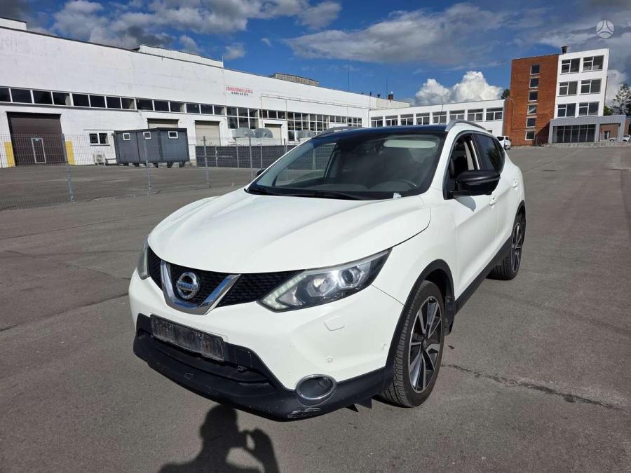 Balts Nissan Qashqai 2014 Marijampole, ar dzinēja tilpumu 1.46 L un nobraukumu 226 tūkst. km par 7400 €, foto 6 vietnē AUTOMOTO.COM.LV