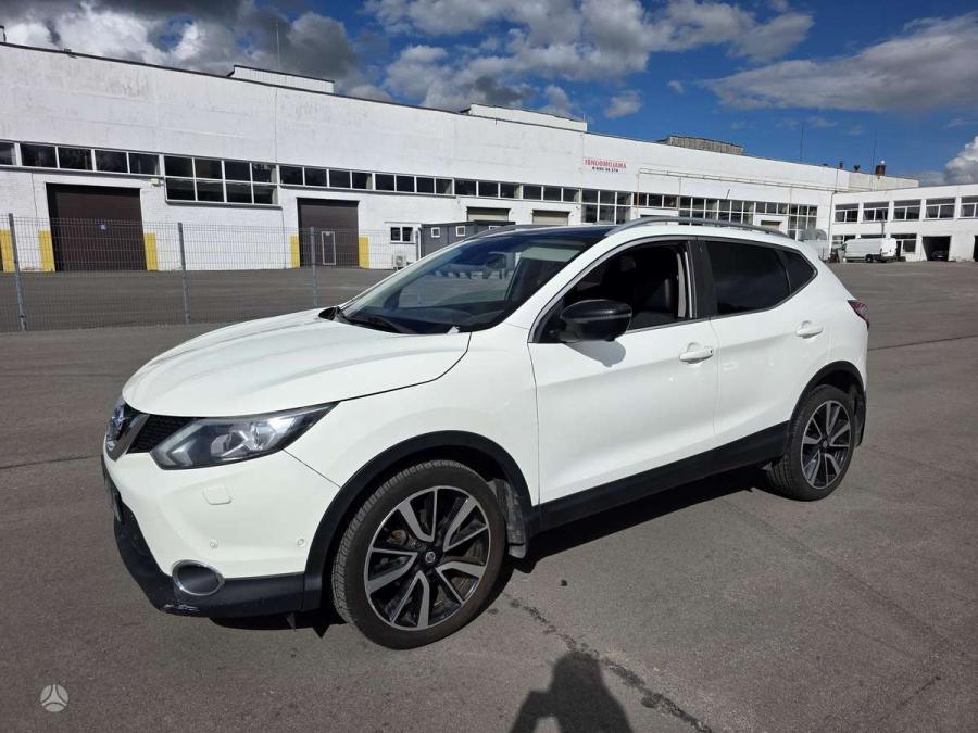 Balts Nissan Qashqai 2014 Marijampole, ar dzinēja tilpumu 1.46 L un nobraukumu 226 tūkst. km par 7400 €, foto 7 vietnē AUTOMOTO.COM.LV