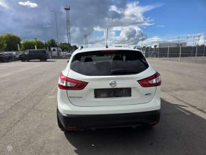 Balts Nissan Qashqai 2014 Marijampole, ar dzinēja tilpumu 1.46 L un nobraukumu 226 tūkst. km par 7400 €, foto 13 vietnē AUTOMOTO.COM.LV