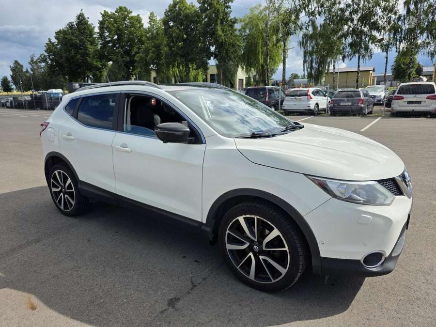Balts Nissan Qashqai 2014 Marijampole, ar dzinēja tilpumu 1.46 L un nobraukumu 226 tūkst. km par 7400 €, foto 20 vietnē AUTOMOTO.COM.LV