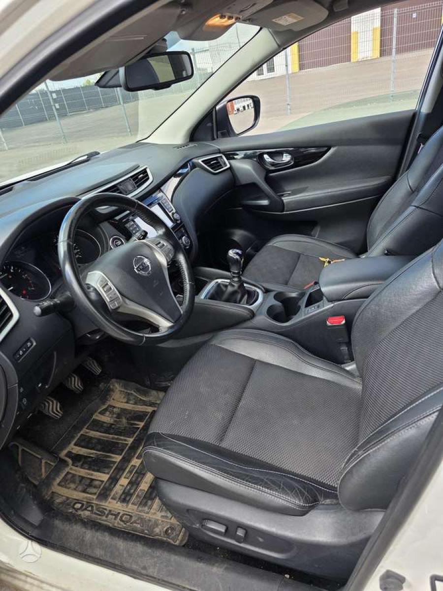 Balts Nissan Qashqai 2014 Marijampole, ar dzinēja tilpumu 1.46 L un nobraukumu 226 tūkst. km par 7400 €, foto 23 vietnē AUTOMOTO.COM.LV