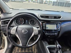 Balts Nissan Qashqai 2014 Marijampole, ar dzinēja tilpumu 1.46 L un nobraukumu 226 tūkst. km par 7400 €, foto 24 vietnē AUTOMOTO.COM.LV