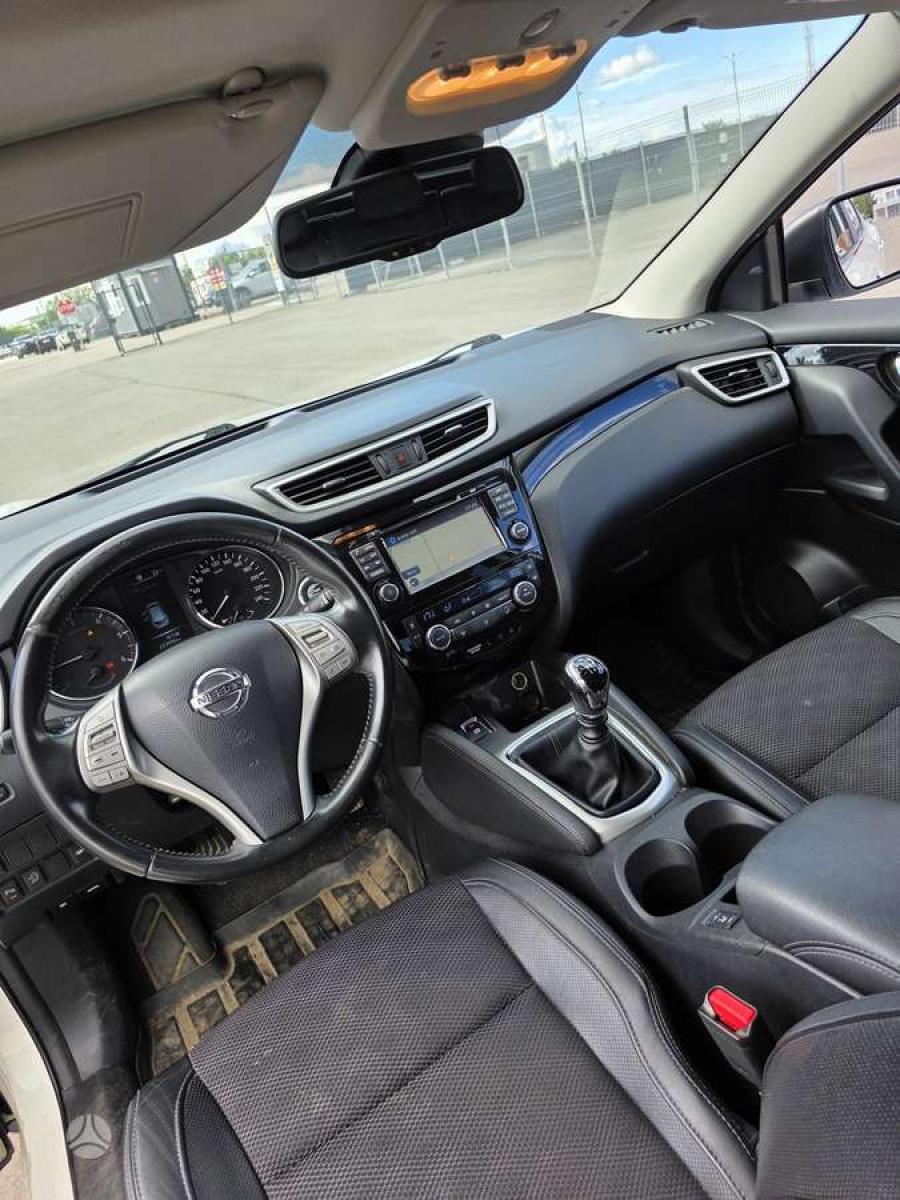 Balts Nissan Qashqai 2014 Marijampole, ar dzinēja tilpumu 1.46 L un nobraukumu 226 tūkst. km par 7400 €, foto 26 vietnē AUTOMOTO.COM.LV