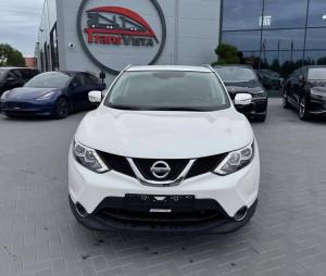 White Nissan Qashqai 2014 in Telschi, with an engine capacity of 1.50 L and mileage of 242 thousand km for 7290 €, photo 4 on AUTOMOTO.COM.LV