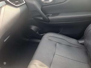 White Nissan Qashqai 2014 in Taurage, with an engine capacity of 1.46 L and mileage of 220 thousand km for 7000 €, photo 15 on AUTOMOTO.COM.LV