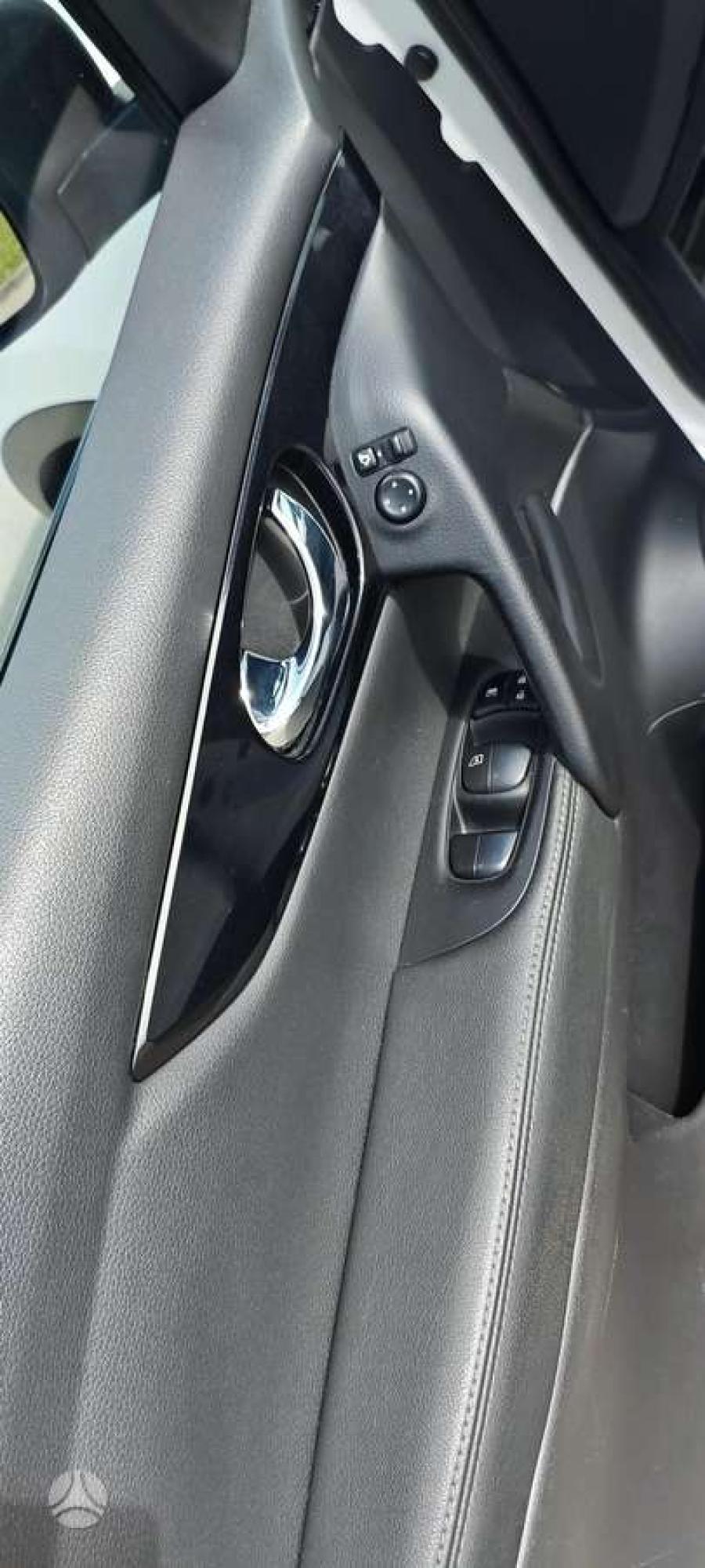 Balts Nissan Qashqai 2014 Kauņa, ar dzinēja tilpumu 1.20 L un nobraukumu 200 tūkst. km par 6499 €, foto 11 vietnē AUTOMOTO.COM.LV