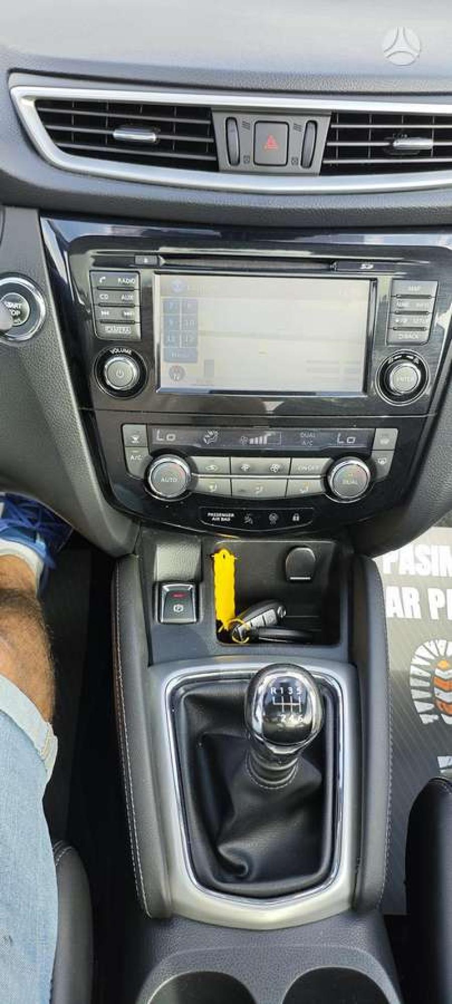 Balts Nissan Qashqai 2014 Kauņa, ar dzinēja tilpumu 1.20 L un nobraukumu 200 tūkst. km par 6499 €, foto 24 vietnē AUTOMOTO.COM.LV