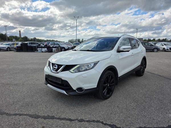 White Nissan Qashqai 2014 in Marijampole, with an engine capacity of 1.46 L and mileage of 239 thousand km for 6800 €, photo 1 on AUTOMOTO.COM.LV