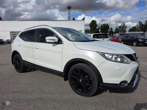 White Nissan Qashqai 2014 in Marijampole, with an engine capacity of 1.46 L and mileage of 239 thousand km for 6800 €, photo 14 on AUTOMOTO.COM.LV