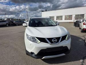White Nissan Qashqai 2014 in Marijampole, with an engine capacity of 1.46 L and mileage of 239 thousand km for 6800 €, photo 17 on AUTOMOTO.COM.LV