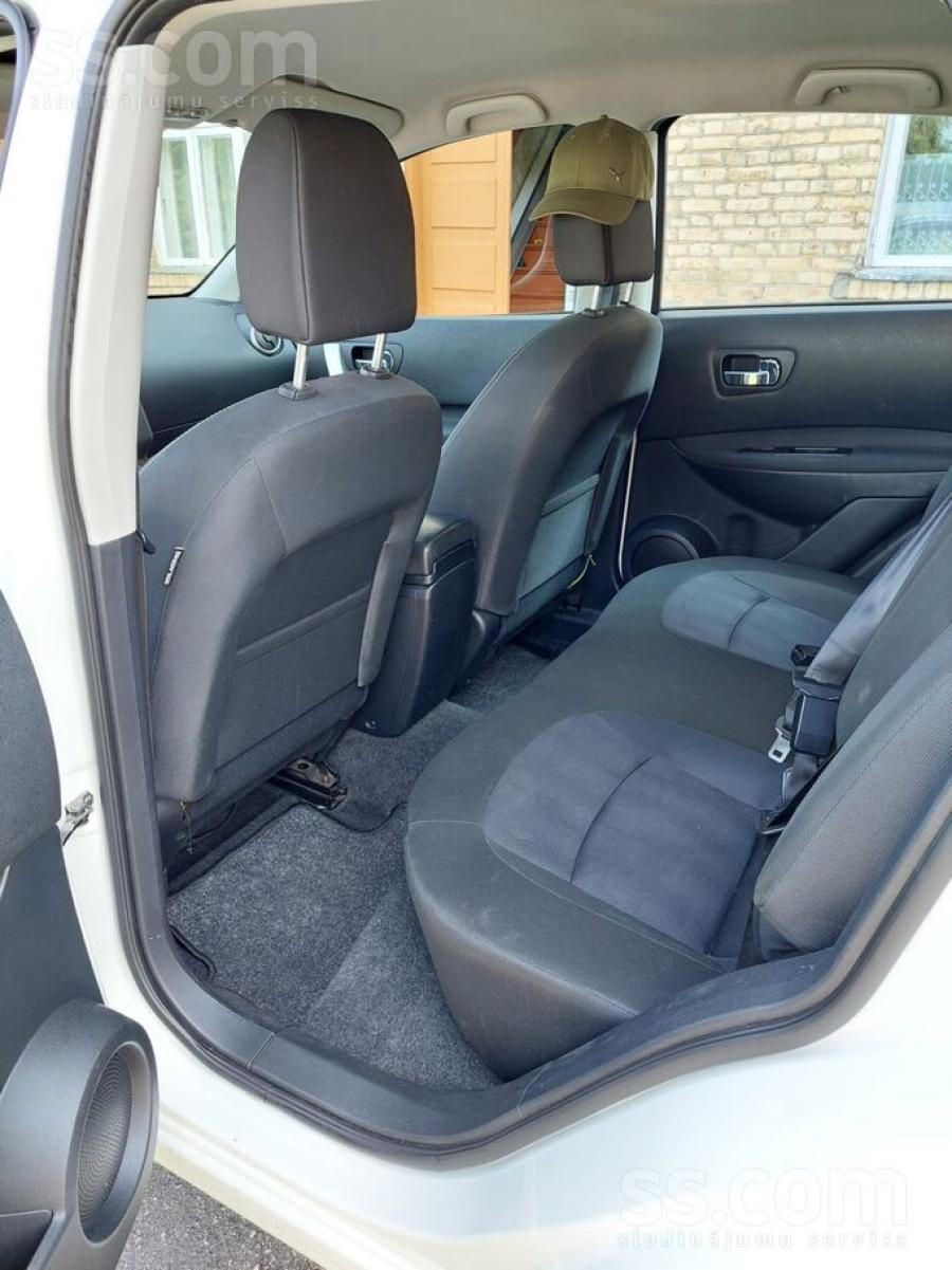 Balts Nissan Qashqai 2014 Rīga, ar dzinēja tilpumu 1.60 L un nobraukumu 261 tūkst. km par 5500 €, foto 5 vietnē AUTOMOTO.COM.LV