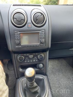 Balts Nissan Qashqai 2014 Rīga, ar dzinēja tilpumu 1.60 L un nobraukumu 261 tūkst. km par 5500 €, foto 6 vietnē AUTOMOTO.COM.LV