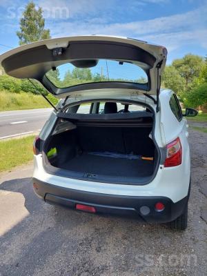 Balts Nissan Qashqai 2014 Rīga, ar dzinēja tilpumu 1.60 L un nobraukumu 261 tūkst. km par 5500 €, foto 9 vietnē AUTOMOTO.COM.LV