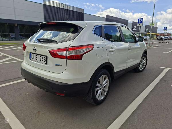 Balts Nissan Qashqai 2014 Utena, ar dzinēja tilpumu 1.46 L un nobraukumu 225 tūkst. km par 6500 €, foto 3 vietnē AUTOMOTO.COM.LV
