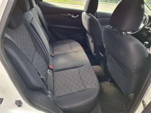 White Nissan Qashqai 2014 in Utena, with an engine capacity of 1.46 L and mileage of 225 thousand km for 6500 €, photo 11 on AUTOMOTO.COM.LV
