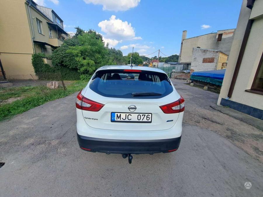 Balts Nissan Qashqai 2014 Kauņa, ar dzinēja tilpumu 1.46 L un nobraukumu 202 tūkst. km par 7500 €, foto 5 vietnē AUTOMOTO.COM.LV