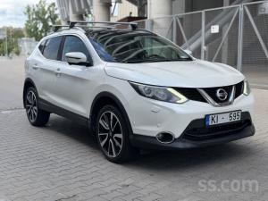 White Nissan Qashqai 2014 in Riga, with an engine capacity of 1.20 L and mileage of 227 thousand km for 8000 €, photo 9 on AUTOMOTO.COM.LV