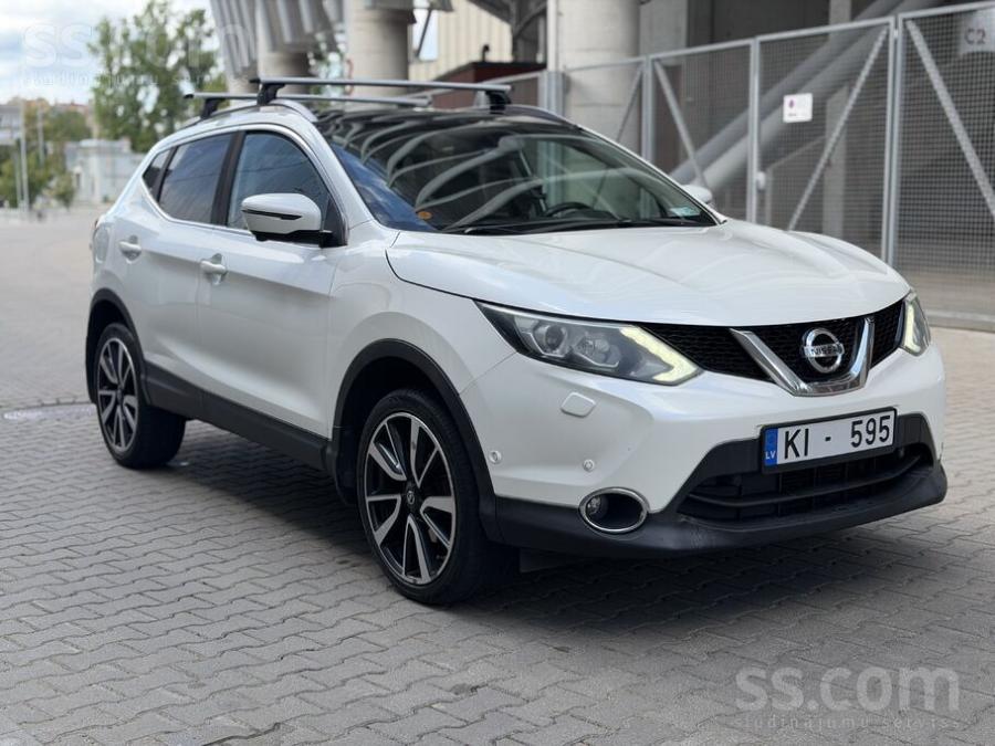 White Nissan Qashqai 2014 in Riga, with an engine capacity of 1.20 L and mileage of 227 thousand km for 8000 €, photo 9 on AUTOMOTO.COM.LV