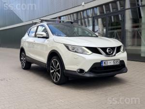 White Nissan Qashqai 2014 in Riga, with an engine capacity of 1.20 L and mileage of 227 thousand km for 8000 €, photo 10 on AUTOMOTO.COM.LV