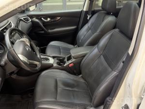 White Nissan Qashqai 2014 in Riga, with an engine capacity of 1.20 L and mileage of 227 thousand km for 8000 €, photo 12 on AUTOMOTO.COM.LV