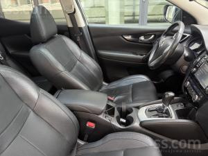 White Nissan Qashqai 2014 in Riga, with an engine capacity of 1.20 L and mileage of 227 thousand km for 8000 €, photo 16 on AUTOMOTO.COM.LV