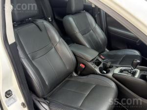 White Nissan Qashqai 2014 in Riga, with an engine capacity of 1.20 L and mileage of 227 thousand km for 8000 €, photo 17 on AUTOMOTO.COM.LV