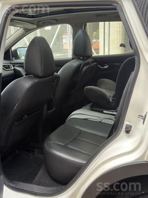 White Nissan Qashqai 2014 in Riga, with an engine capacity of 1.20 L and mileage of 227 thousand km for 8000 €, photo 18 on AUTOMOTO.COM.LV