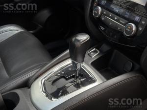 White Nissan Qashqai 2014 in Riga, with an engine capacity of 1.20 L and mileage of 227 thousand km for 8000 €, photo 19 on AUTOMOTO.COM.LV
