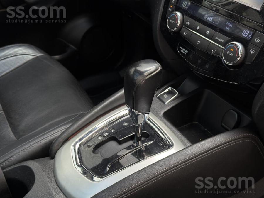 White Nissan Qashqai 2014 in Riga, with an engine capacity of 1.20 L and mileage of 227 thousand km for 8000 €, photo 19 on AUTOMOTO.COM.LV