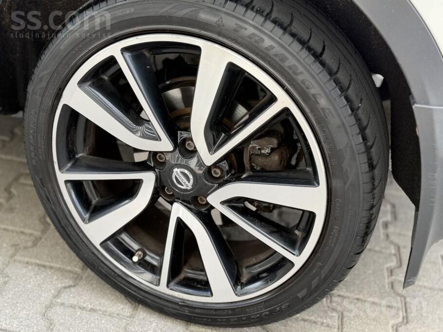 White Nissan Qashqai 2014 in Riga, with an engine capacity of 1.20 L and mileage of 227 thousand km for 8000 €, photo 30 on AUTOMOTO.COM.LV