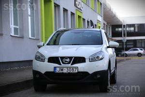 Белый Ниссан Кашкай 2014 в Рига, объемом двигателя 1.60 л и пробегом 313 тыс. км за 4995 €, фото  на AUTOMOTO.COM.LV