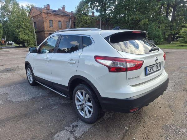 Balts Nissan Qashqai 2014 Kauņa, ar dzinēja tilpumu 1.60 L un nobraukumu 178 tūkst. km par 9200 €, foto 4 vietnē AUTOMOTO.COM.LV