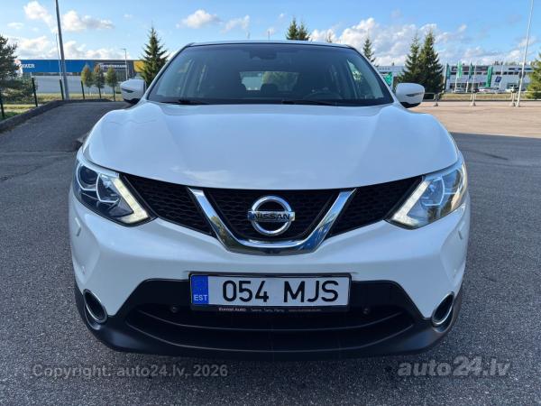 White Nissan Qashqai 2014 in Paide, with an engine capacity of 1.50 L and mileage of 267 thousand km for 7490 €, photo 3 on AUTOMOTO.COM.LV
