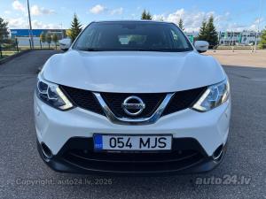 White Nissan Qashqai 2014 in Paide, with an engine capacity of 1.50 L and mileage of 267 thousand km for 7490 €, photo 3 on AUTOMOTO.COM.LV